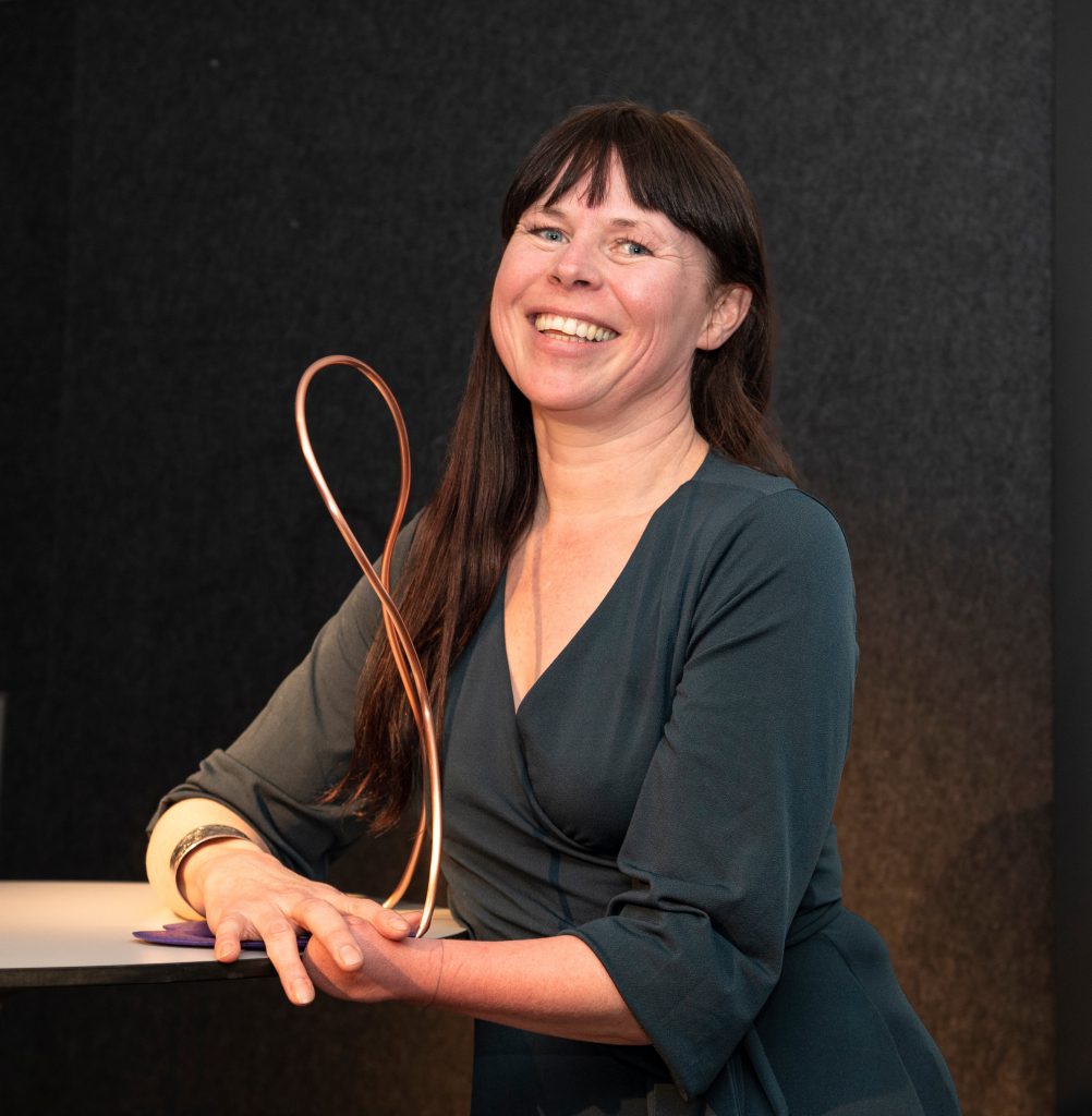 FOR WOMEN: Opportunities & Training – Awa DANCE